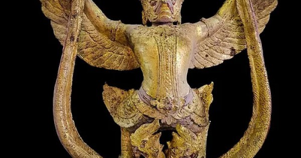 Garuda-Yut-Nak-Ayutthaya-Art-Bronze-body-covered-with-real-gold